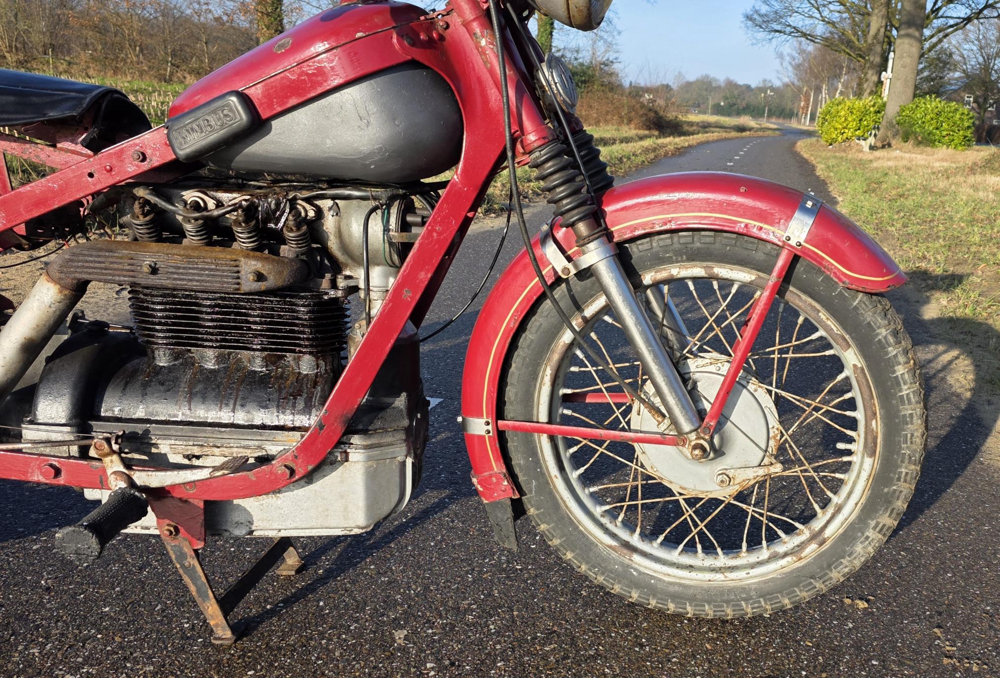 Ultimate Barnfind Nimbus 750cc fourcilinder 1949 | Dutch Lion Motorbikes