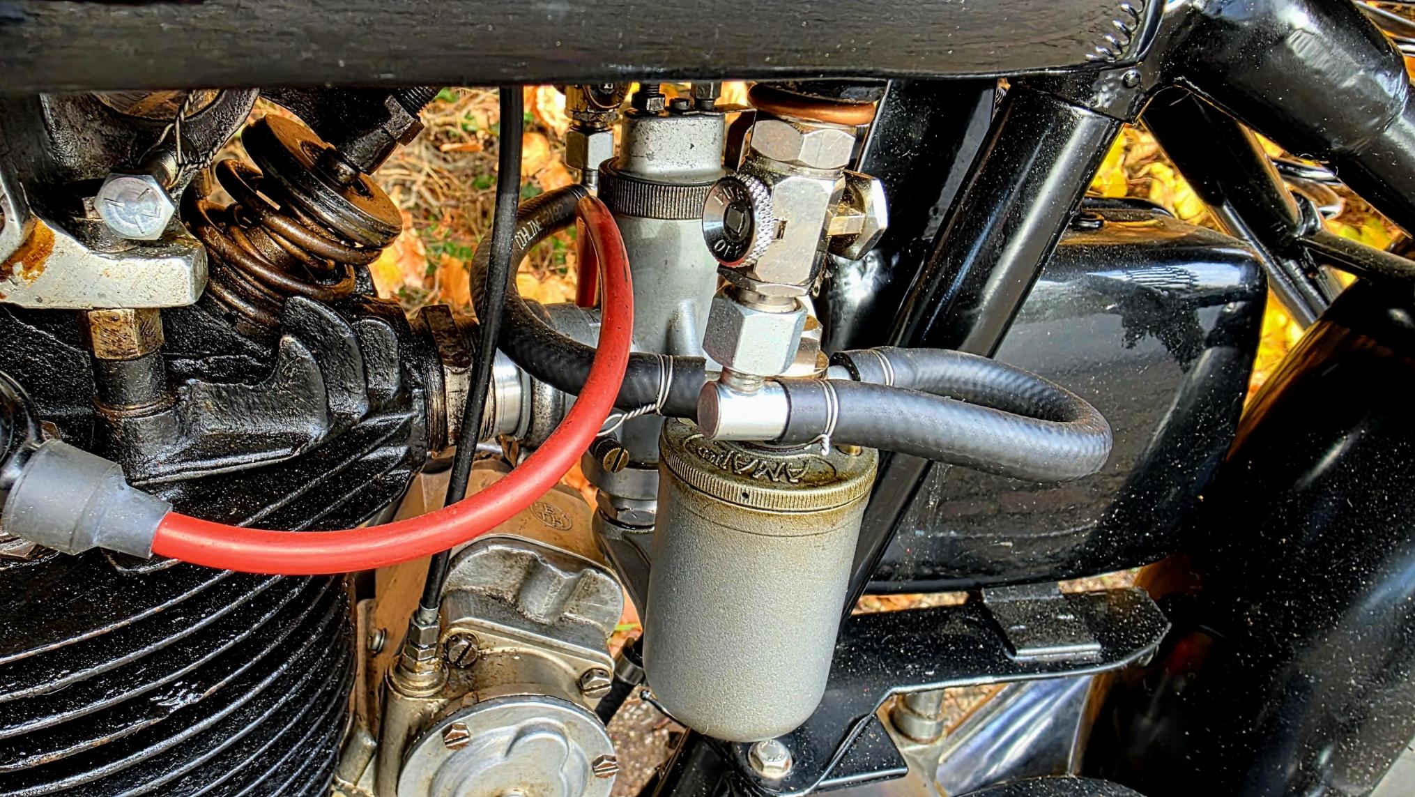 Velocette 1933 KSS MK1 with KCR OHC racing engine | Dutch Lion Motorbikes
