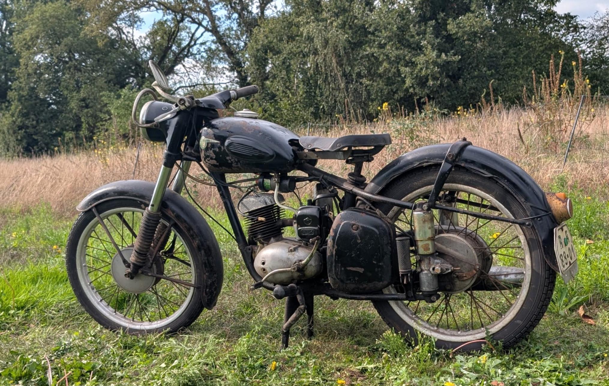 MZ Rt 125/2 in first paint 1959 | Dutch Lion Motorbikes
