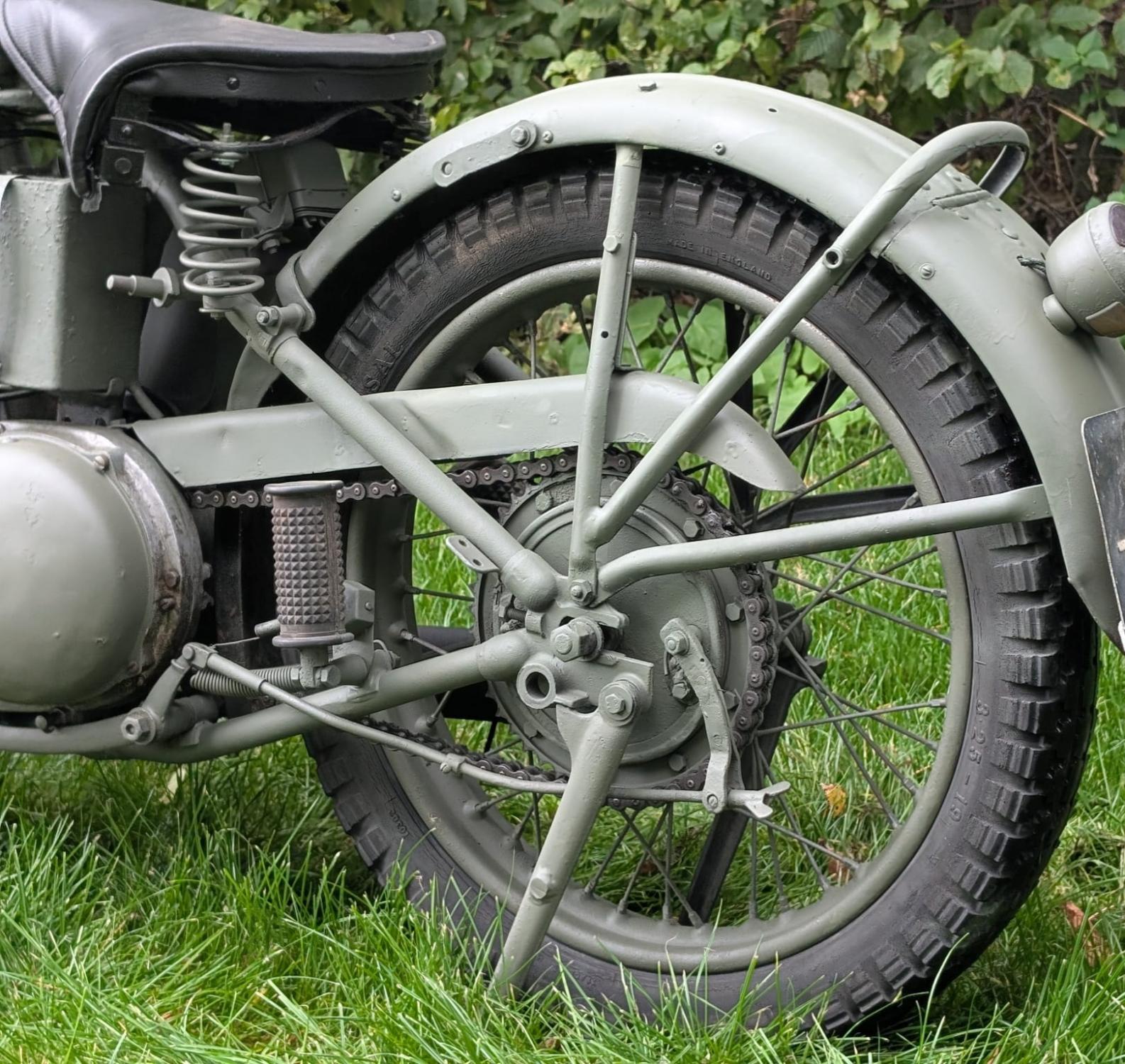 Ariel WNG 350cc ohv 1945 ex Wo2 great winterproject | Dutch Lion Motorbikes