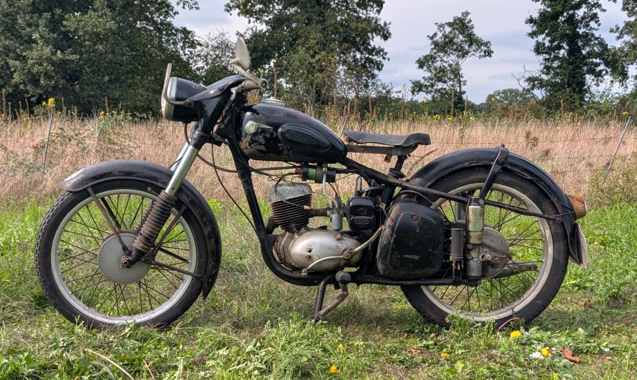 MZ Rt 125/2 in first paint 1959 | Dutch Lion Motorbikes