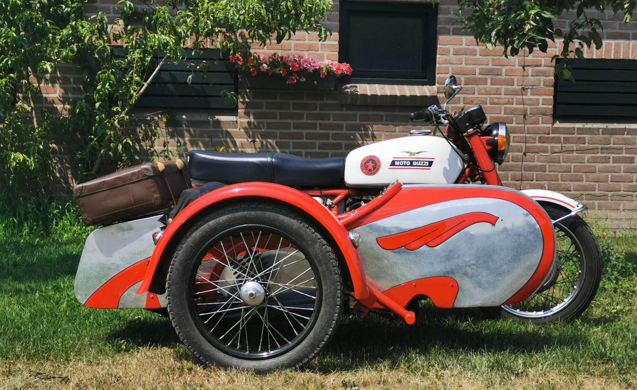 Moto Guzzi Nuovo Falcone 500cc OHV 1972 with Stoye alu sidecar | Dutch ...