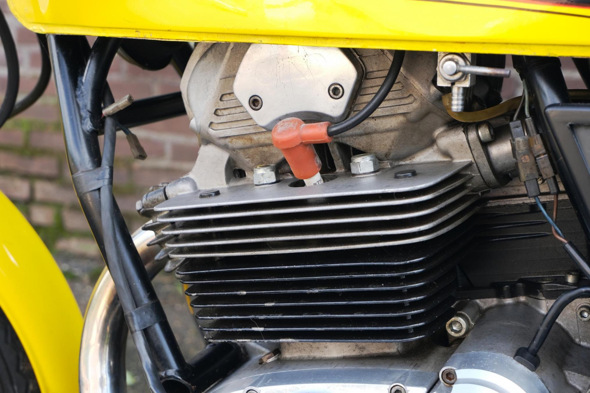 Ducati Desmo 350cc 1978 paralel twin | Dutch Lion Motorbikes