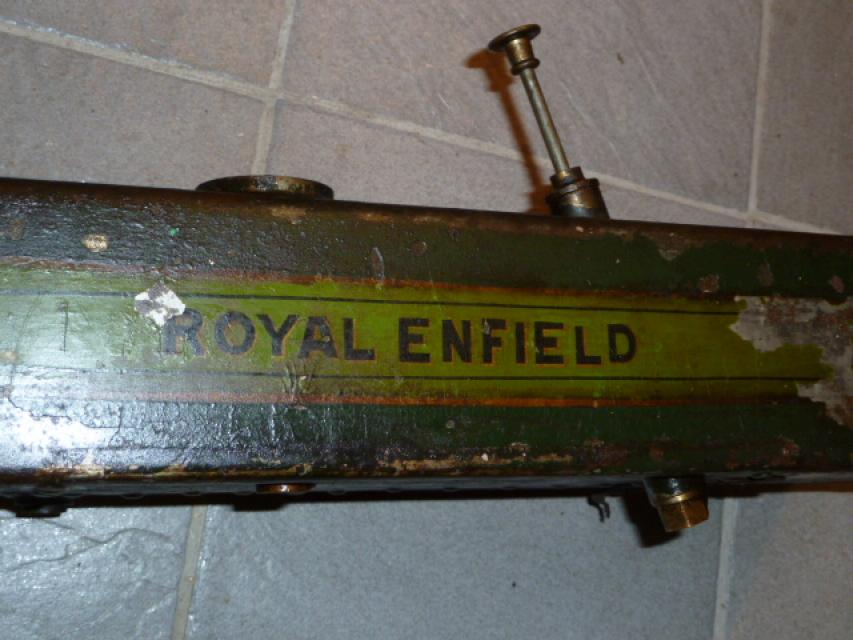 Royal Enfield Vickers 1000cc V-Twin petrol tank | Dutch Lion Motorbikes
