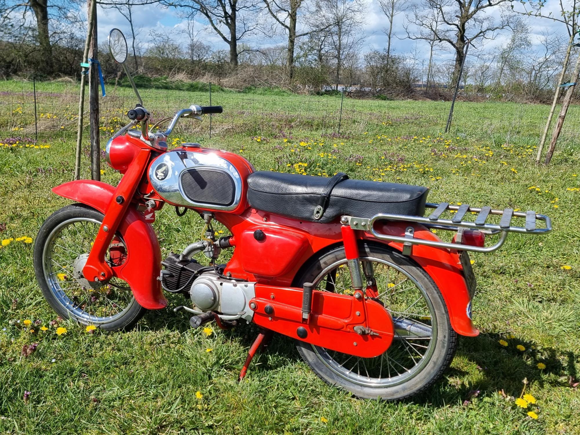 Honda C200 90cc very low mileage | Dutch Lion Motorbikes
