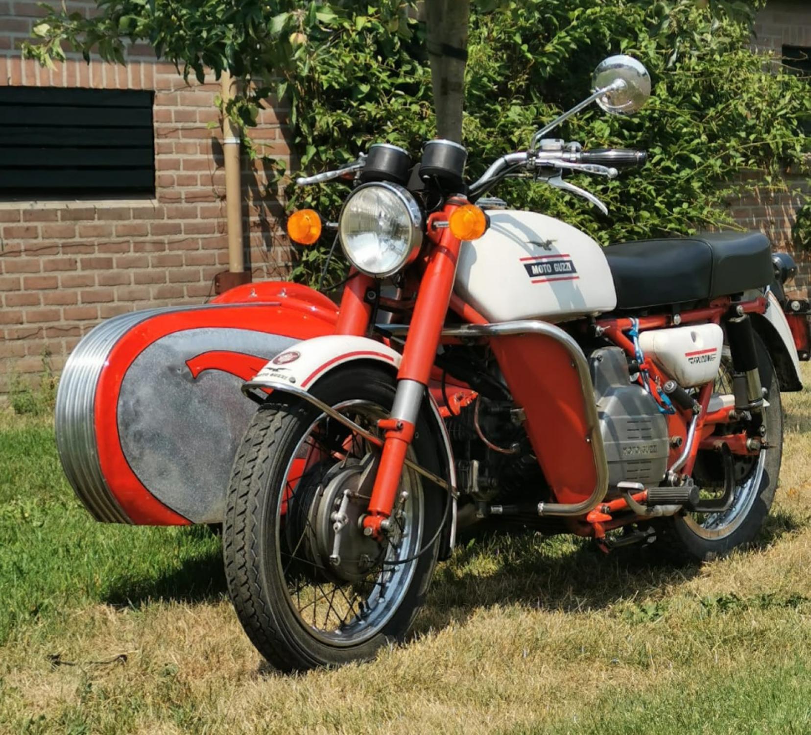 Moto Guzzi Nuovo Falcone 500cc OHV 1972 with Stoye alu sidecar | Dutch ...