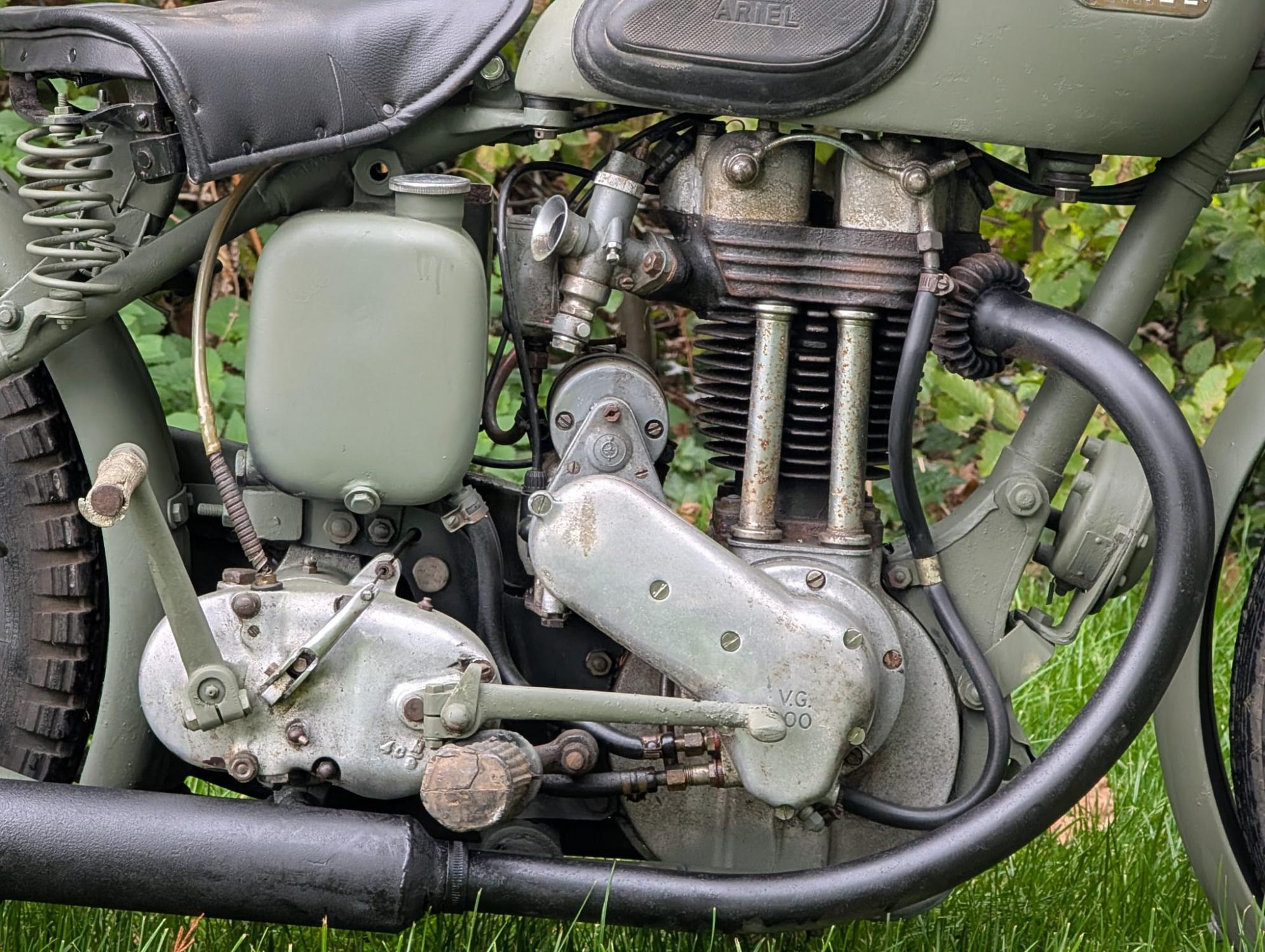 Ariel WNG 350cc ohv 1945 ex Wo2 great winterproject | Dutch Lion Motorbikes