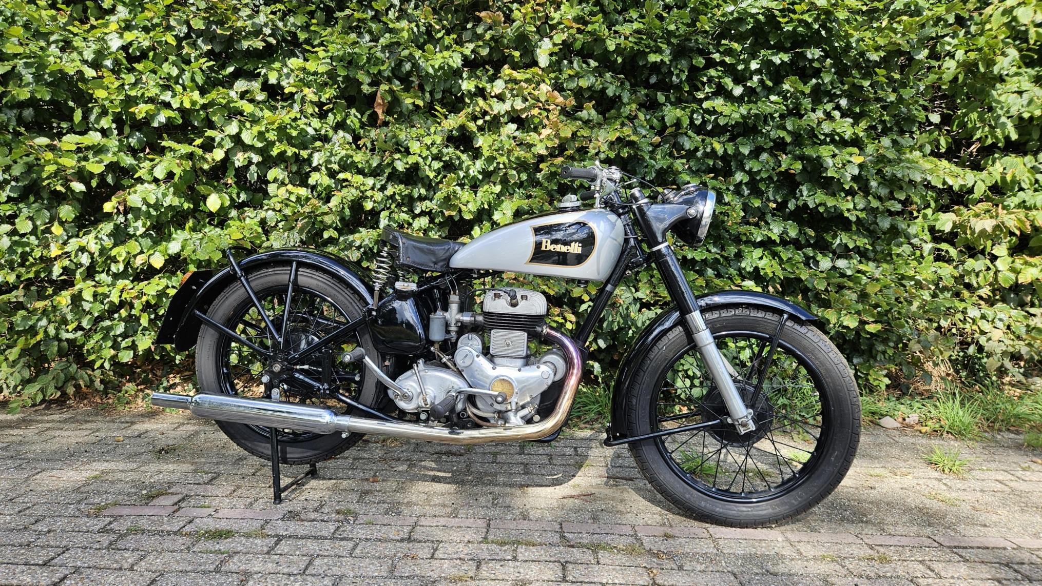 Benelli 500cc SV 1947 with importpapers | Dutch Lion Motorbikes